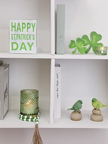 RM ROOMERS St Patrick’s Day Tiered Tray Decor, 4pcs Farmhouses St Patricks Day Table Decor, Irish Theme Wooden Shamrock Signs Table Centerpieces for March, Office, Home