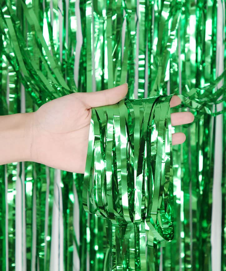 Yilistore 2 Pack 3.3 * 8.2ft Green Foil Fringe Curtain,Streamer Backdrop,Metallic Tinsel Streamer Curtains for St Patrick's Day Party Decorations