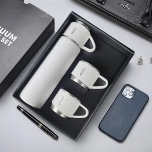 Stainless Steel 500 ML Vacuum Flask/Bottle/Thermos for Hot and Cold Drinks with Three Cups (white)