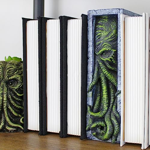 Toy Vault Cthulhu Bookshelf Insert, Resin Bookend Peeping Cthulhu Monster Statue