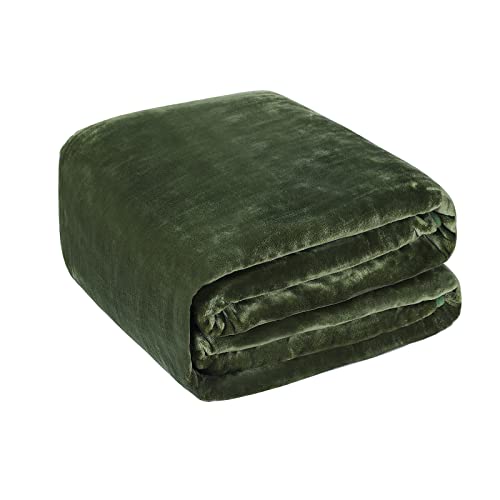 Lutoris Flannel Oversized King Blankets 340gsm 120"x120", Giant Huge 10'x10' Cozy Big Throw Blanket Fits The Whole Family, Extra Large Soft Fleece Blankets for Bed Sofa Couch Travel, Army Green