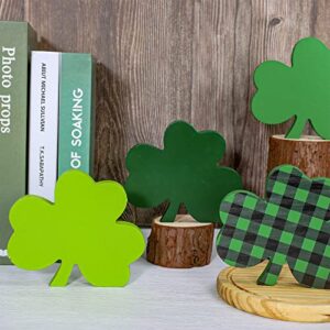 Whaline 4Pcs St. Patrick's Day Wooden Signs Green Plaid Shamrock Table Ornament Lucky Clover Shape Table Centerpieces Irish Holiday Decorative Table Centerpieces for Home Fireplace Tiered Tray Decor