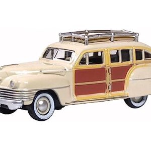 1942 Chrysler Town & Country Woody Wagon Catalina Tan with Wood Panels and Roof Rack 1/87 (HO) Scale Diecast Model Car by Oxford Diecast 87CB42003