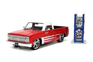 just trucks 1:24 1985 chevy c10 die-cast truck w/tire rack, toys for kids and adults(red/white)