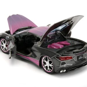 Pink Slips 1:24 2020 Chevy Corvette Stingray Die-Cast Car, Toys for Kids and Adults(Metallic Grey/Pink)