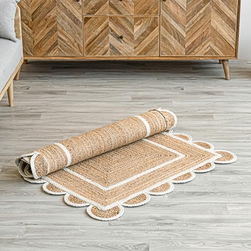 Weaving Village Scalloped Natural Jute Area Rug, Natural Base Off White Trim, 3x5