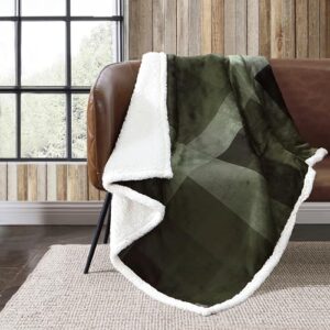 eddie bauer 50" x 60" throw, ultra plush fleece (evergreen-pine plaid)