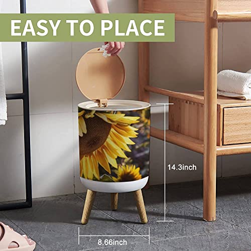 Small Trash Can with Lid Yellow sunflower in the sunset light Close up Sunflower close up Garbage Bin Wood Waste Bin Press Cover Round Wastebasket for Bathroom Bedroom Kitchen 7L/1.8 Gallon