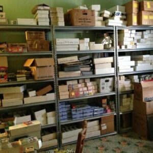 FOOTBALL ESTATE~ HUGE 3 MILLION CARD STORE DEALER ESTATE SALE BOX LOT WAREHOUSE FIND (500+) LOADED WITH STARS AND ROOKIES!