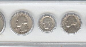 1953 BIRTH YEAR COIN SET-5 COINS TOTAL-SILVER HALF DOLLAR, SILVER QUARTER,SILVER DIME, NICKEL, AND CENT -ALL DATED 1953, AND DISPLAYED IN A PLASTIC HOLDER--NOTE--THESE COINS WILL BE AS GOOD OR BETTER THEN THE PICTURE--NOTHING LESS