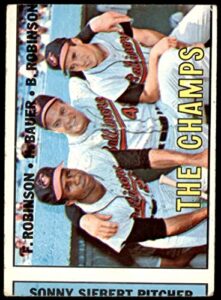 1967 topps # 1 the champs frank robinson/brooks robinson/hank bauer baltimore orioles (baseball card) fair orioles