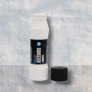 grog 25 squeezer - 25mm refillable paint marker pen - supplied by graff-city (bogotà white)