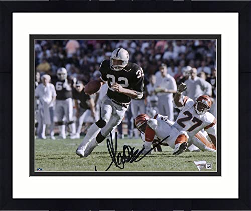 Framed Marcus Allen Las Vegas Raiders Autographed 8'' x 10'' vs. Cincinnati Bengals Photograph - Autographed NFL Photos