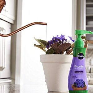 Miracle-Gro Blooming Houseplant Food, 8 oz., Plant Food Feeds All Flowering Houseplants Instantly, Including African Violets