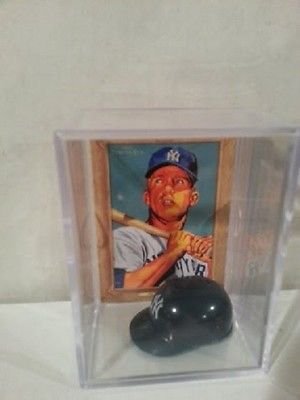 Mickey Mantle New York Yankees Mini Helmet Card Display Collectible Topps Auto