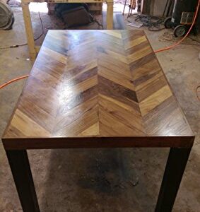 La Bestia Dining Room Table