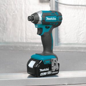 Makita XT263M 18V LXT® Lithium-Ion Cordless 2-Pc. Combo Kit (4.0Ah)