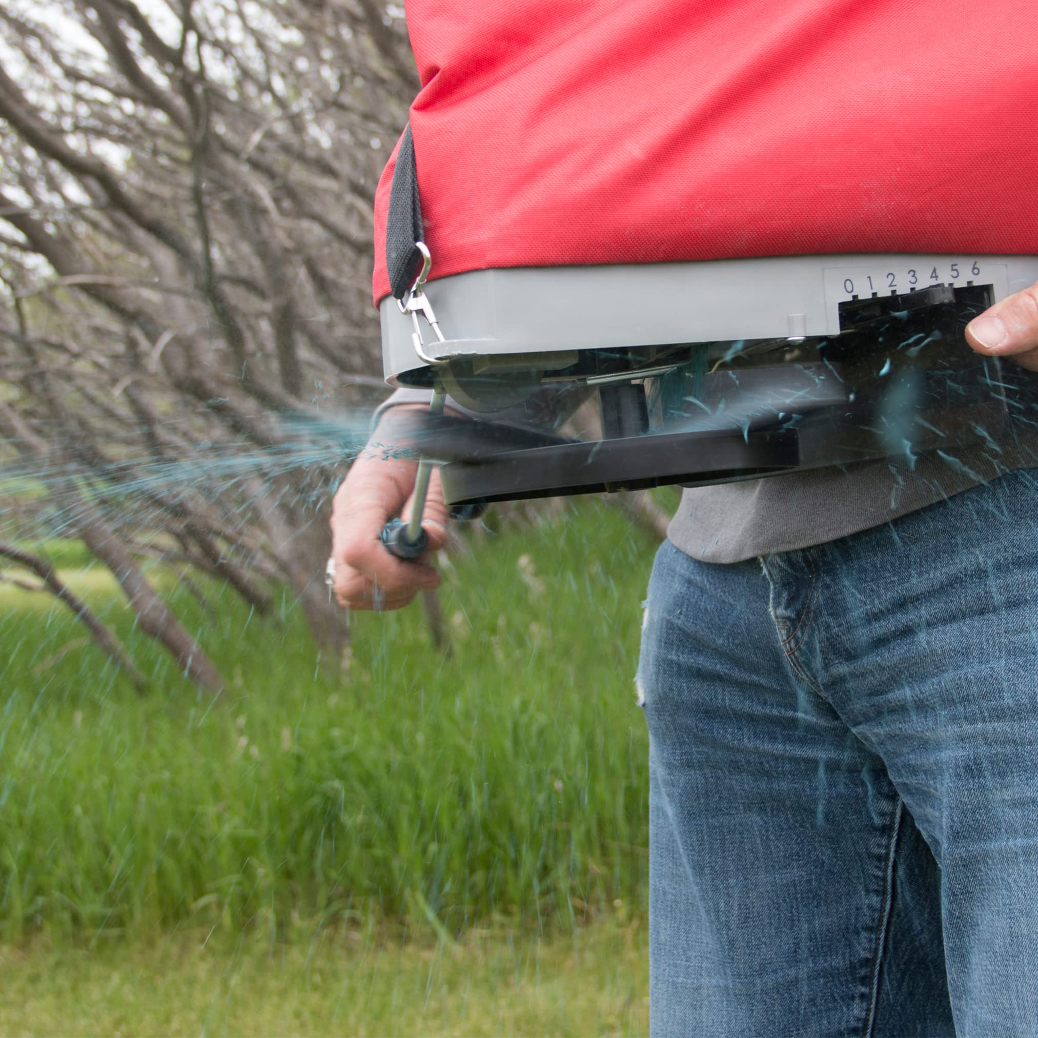 Chapin 84700A 25-Pound Professional Handheld Bag Seed spreader with Waterproof Bag, Enclosed Gears, Rear Baffle, Adjustable Shoulder Strap and Multiple Spread Options, Red, 1.0 Count