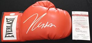 julio cesar chavez signed laced glove, wbc, wba, ibc, ring, jsa coa wp569559 - autographed boxing gloves