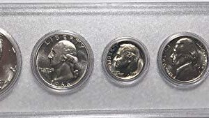 1966 P US Silver Mint Set Comes in Hard Case Uncirculated