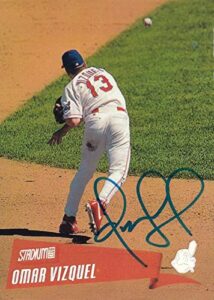 omar vizquel signed 2000 stadium club indians baseball card #57 star autograph - mlb autographed baseball cards