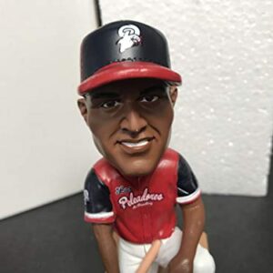 Roberto Clemente Reading Fightin Phils Phillies Limited Edition Bobblehead 1/2500 SGA