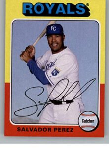 2019 topps archives baseball #196 salvador perez kansas city royals (1975 topps design) official mlb trading card