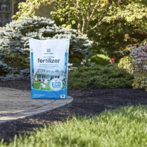 EcoScraps Slow-Release Fertilizer, Made with Recycled Nutrients and Organic Matter, Covers up to 2,500 sq. ft., 45 lbs.