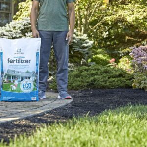 EcoScraps Slow-Release Fertilizer, Made with Recycled Nutrients and Organic Matter, Covers up to 2,500 sq. ft., 45 lbs.