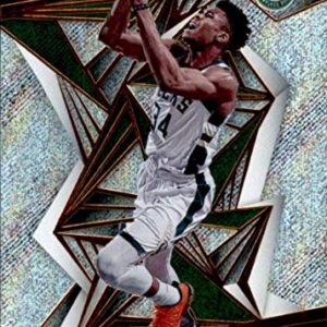 2019-20 Panini Revolution #76 Giannis Antetokounmpo Milwaukee Bucks Basketball Card