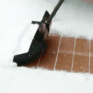 Composite Decking & Patio Safe Crack Jumping Smart Shovel w/Safe Back Adjustable Length Handle, 2-Handed Grip & 24' Blade