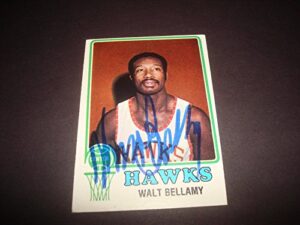 walt bellamy jazz indiana hawks 1973 topps #46 signed authentic autograph a17 - basketball slabbed autographed rookie cards