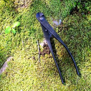 KAKURI Bonsai Wire Cutter 8" (205 mm) Heavy Duty Professional Bonsai Tool, Japanese Carbon Steel, Black, Made in JAPAN