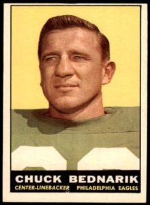 1961 topps # 101 chuck bednarik philadelphia eagles (football card) vg/ex eagles pennsylvania