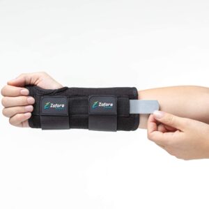 Carpal Tunnel Wrist Brace Support with 2 Straps and Metal Splint Stabilizer - Helps Relieve Tendinitis Arthritis Carpal Tunnel Pain - Reduces Recovery Time for Men Women - Right (L/XL)