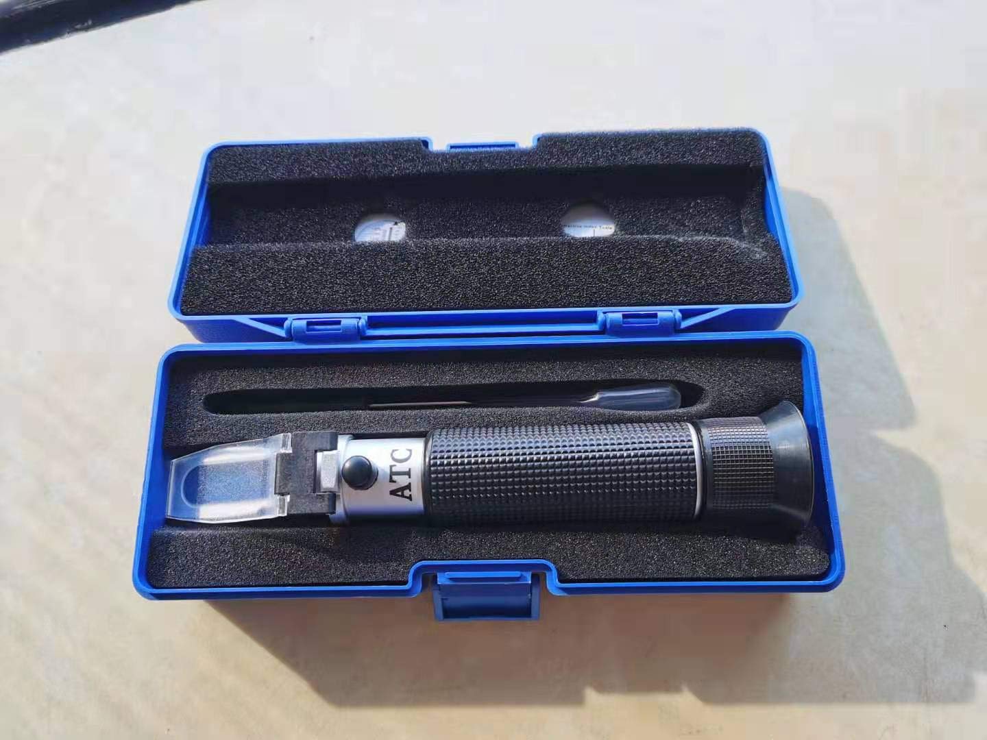 Hand-held 0 to 18% Brix Refractometer, Cutting Liquid Refractometer, Sugar and Fruit Refractometer