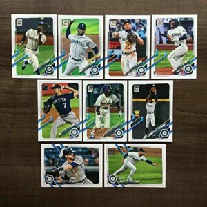 2021 topps series 1 baseball seattle mariners base mlb hand collated team set in near mint to mint condition of 9 cards: 6 justus sheffield - 42 kyle lewis rookie cup - 119 dee strange-gordon - 136 marco gonzales - 149 mitch haniger - 151 evan white rc 20