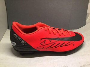 cristiano ronaldo signed nike soccer cleat cr7 auto beckett witnesses coa 1a - autographed soccer cleats