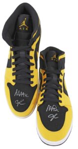 lakers magic johnson signed 2018 nike air jordan 1 mid size 14 shoes w/ box bas - autographed nba sneakers