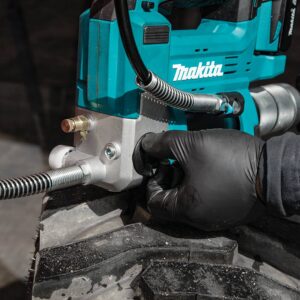 Makita XPG01SR1 18V LXT® Lithium-Ion Grease Gun Kit (2.0Ah)