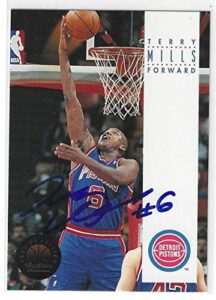 terry mills signed 1993/94 sky box card #68 detroit pistons - basketball autographed cards