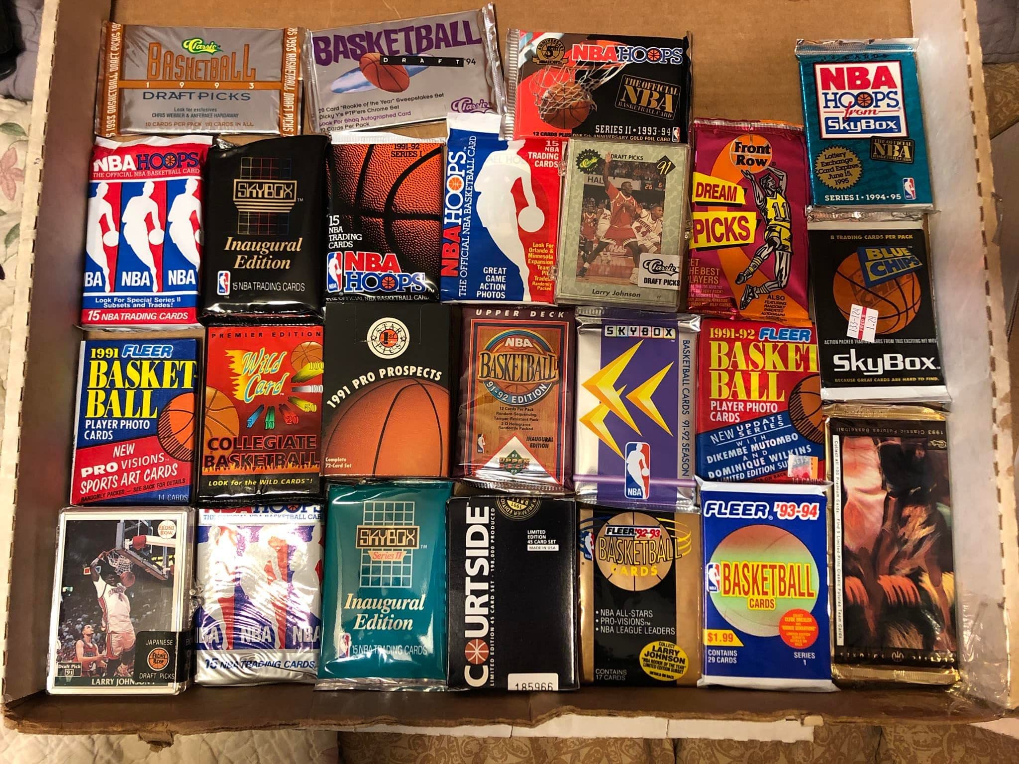 100 OLD VINTAGE BASKETBALL CARDS IN FACTORY UNOPENED WAX PACKS AND SETS