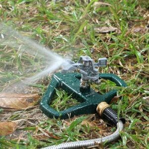 STYDDI Metal Pulsating Impact Sprinkler with Metal Base, Heavy Duty Adjustable Circular Zinc Impulse Sprinkler for Lawn, Yard and Large Area, Water Coverage up to 5,800 Sq. ft