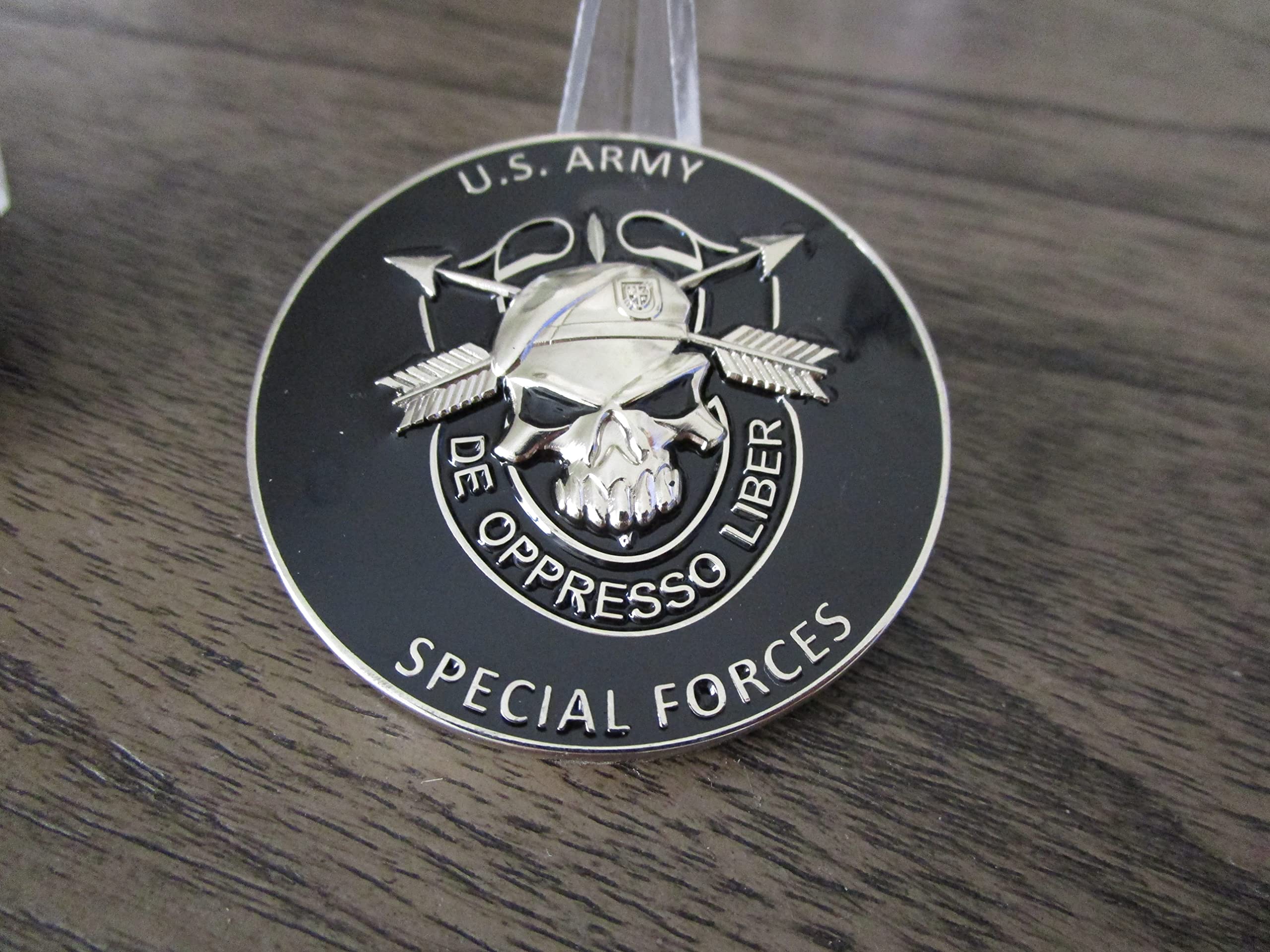 Oneworldtreasures United States Army Special Forces Group Airborne SFG A Green Berets Skull Challenge Coin