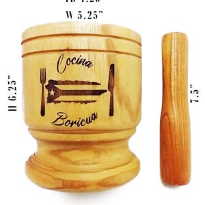 Wooden Mortar Puerto Rico (Big), Pilón de Puerto Rico/Pilón Boricua. Cocina Boricua (Grande) Size : 6.25 X 5.25. Flag design engraved. Con diseño de bandera grabado en la madera.