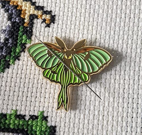 Pastel Luna Moth Needle Minder