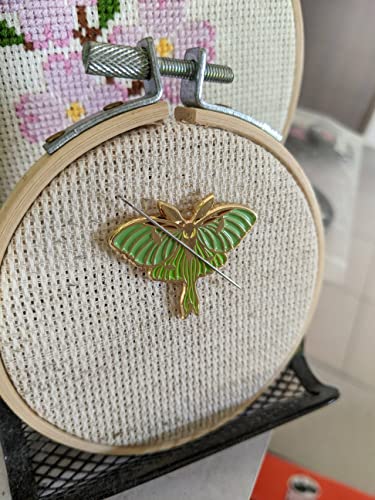 Pastel Luna Moth Needle Minder