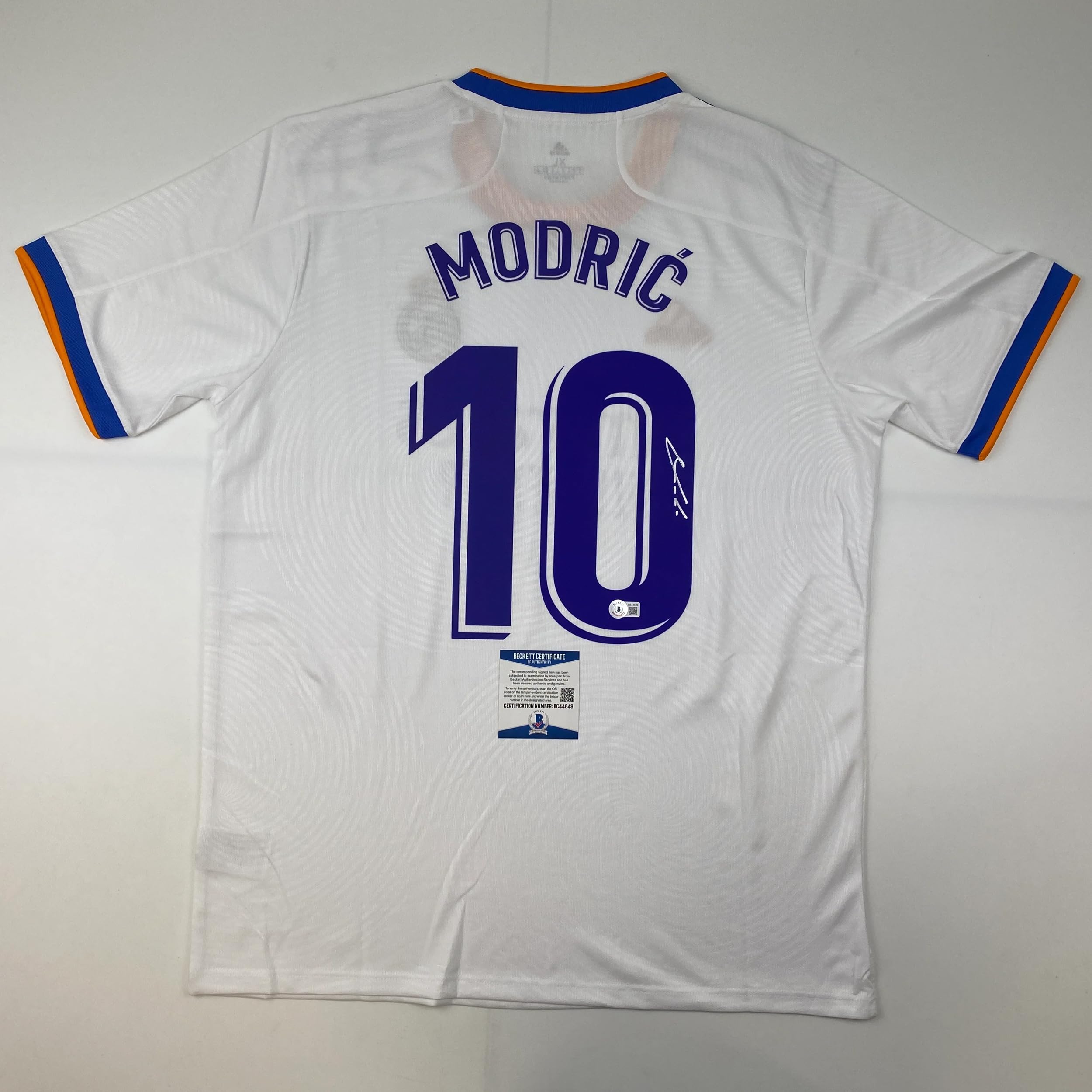 Autographed/Signed Luka Modric Real Madrid White Soccer Jersey Beckett BAS COA