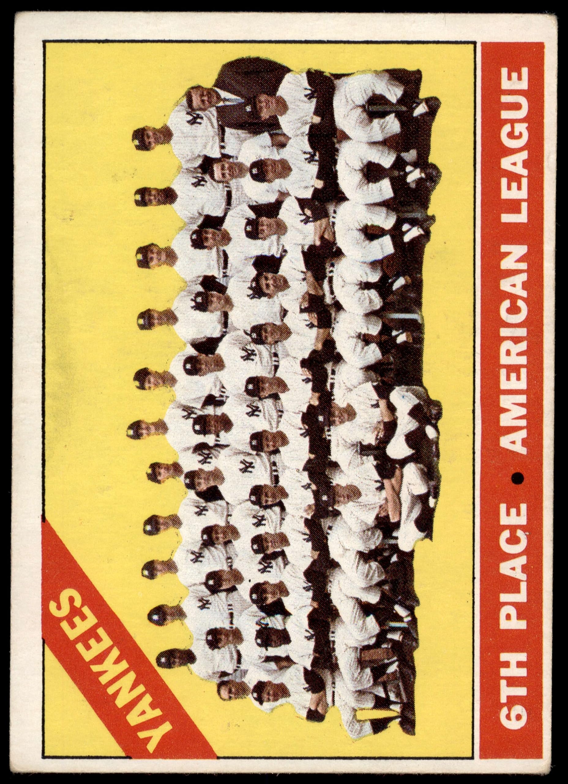 1966 Topps # 92 Yankees Team New York Yankees (Baseball Card) VG Yankees