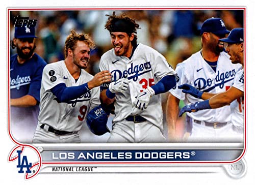 Los Angeles Dodgers 2022 Topps Complete Mint Hand Collated 22 Card Team Set Featuring Mookie Betts and Clayton Kershaw Plus Rookie Cards and Others